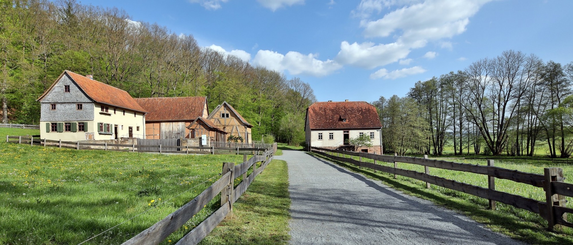 Fränkisches Freilandmuseum Fladungen - mit dem Rhön-Zügle | Home